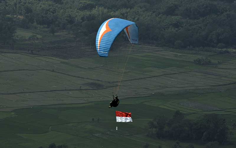 Atlet Paralayang Tetap Gelar Latihan di Tengah Pandemi Covid-19