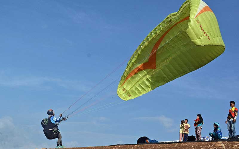 Atlet Paralayang Tetap Gelar Latihan di Tengah Pandemi Covid-19