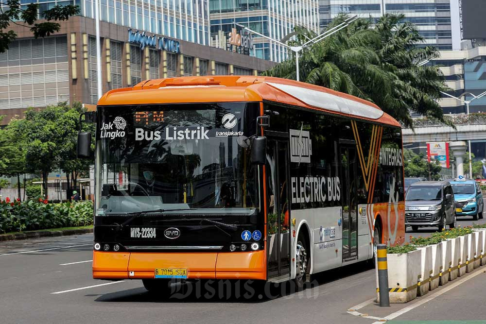 Transjakarta Targetkan 50 Persen Armadanya Beralih ke Bus Listrik Pada 2025