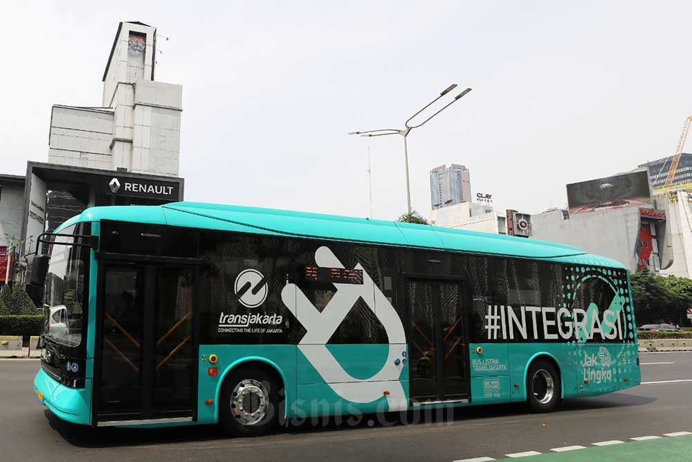 Transjakarta Targetkan 50 Persen Armadanya Beralih ke Bus Listrik Pada 2025