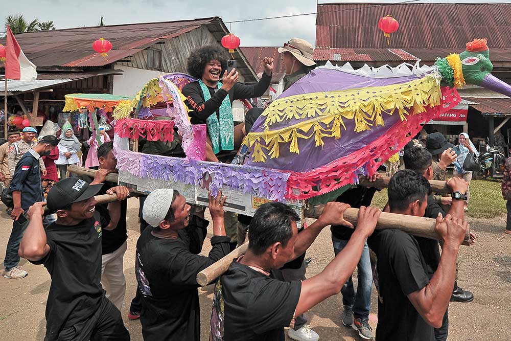 Prosesi Ngarak Garudo Tandai Pembukaan Batanghari Heritage and Culture ...