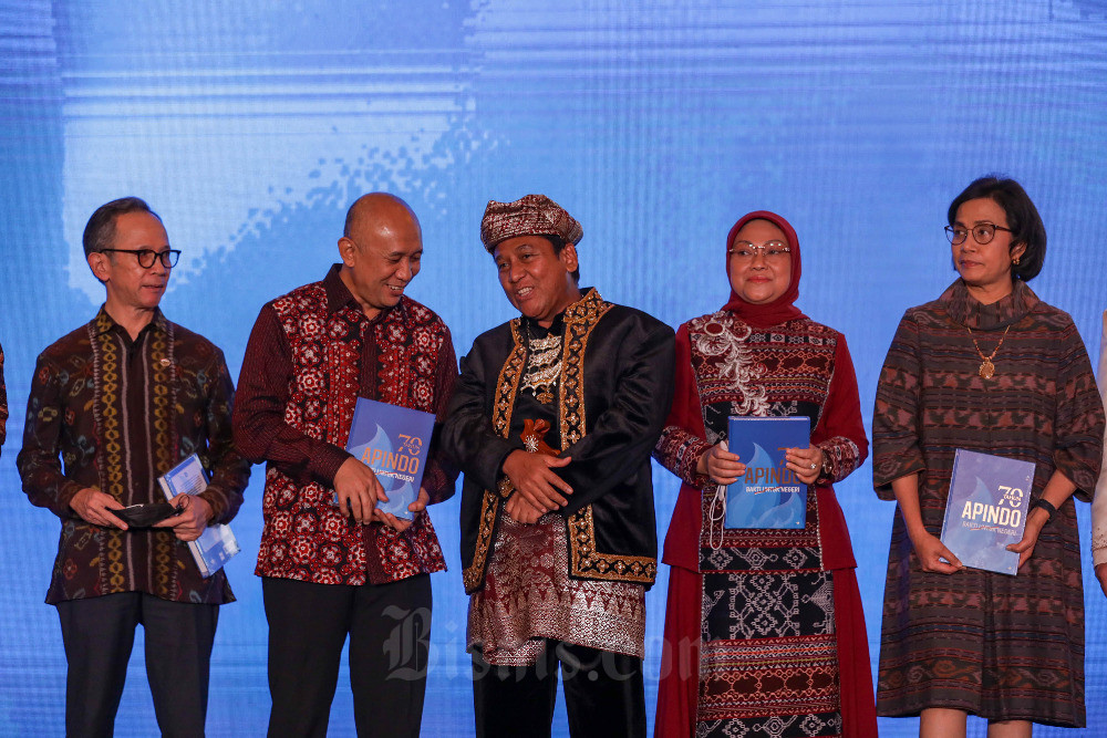 HUT Ke-70, APINDO Luncurkan Buku 70 Tahun APINDO Bakti Untuk Negeri