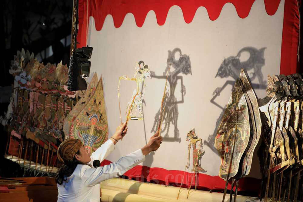 Pementasan Wayang Kulit Saat Malam Tahun Baru - Bisnis.com