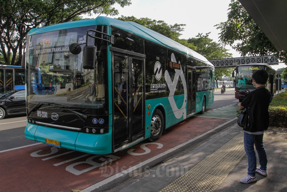 TransJakarta Targetkan Pengadaan 100 Bus Listrik