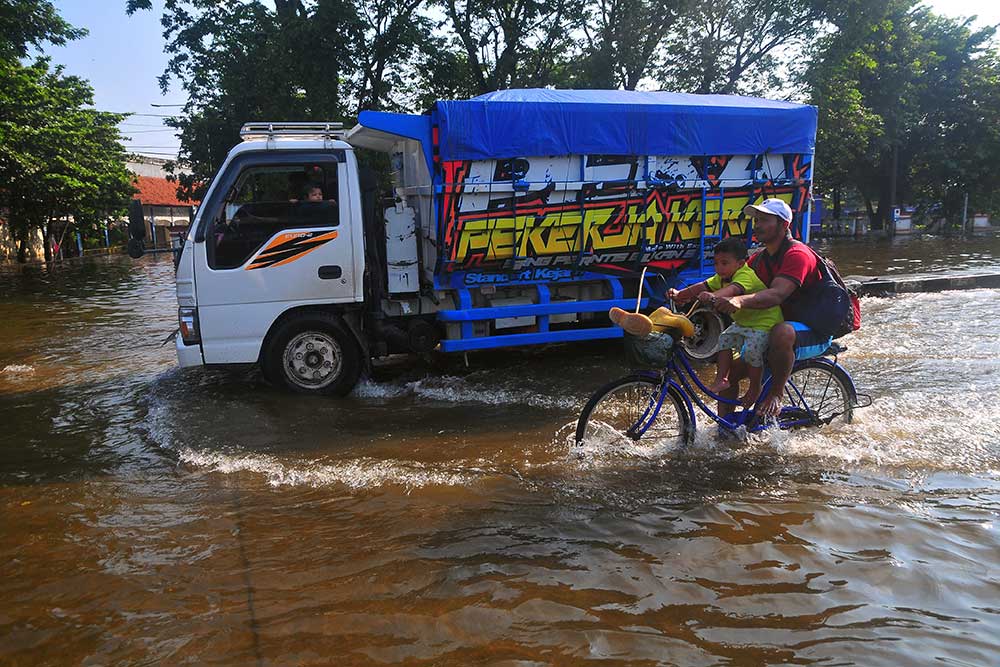 Jalur Pantura di Kudus Sudah Seminggu Terendam Banjir