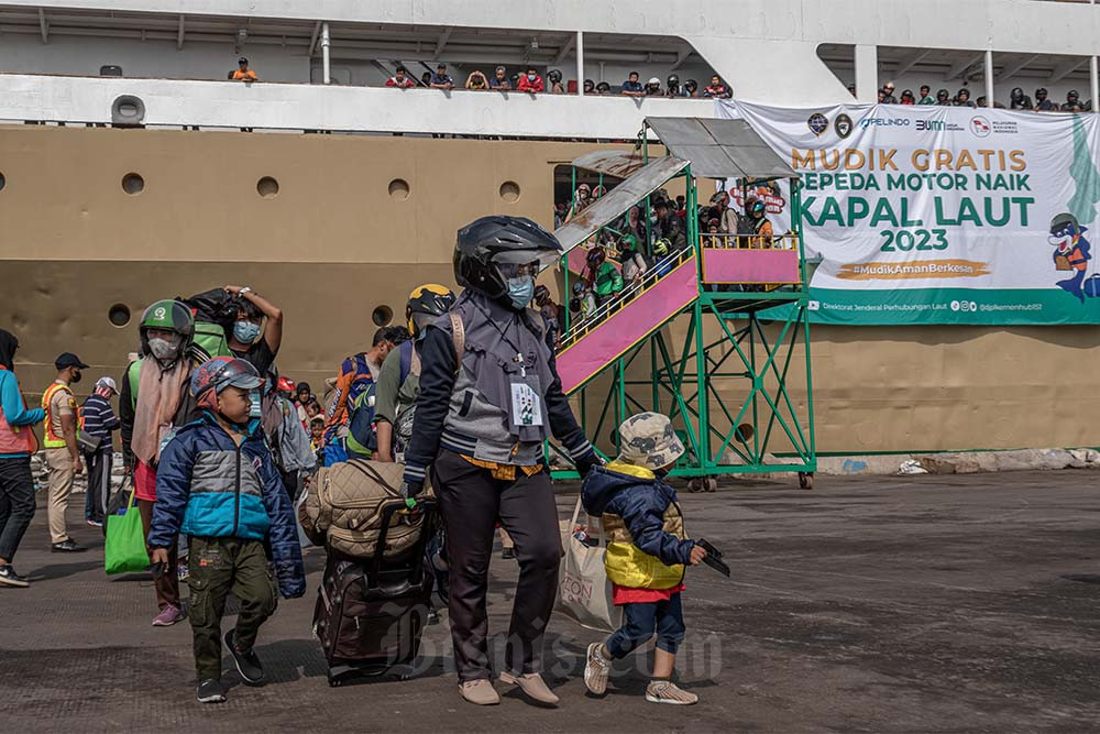 Pemudik Gratis Km Dobonsolo Tiba Di Semarang