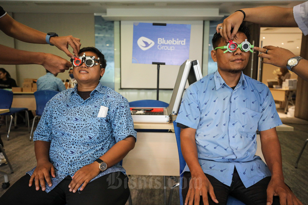 PT Blue Bird Tbk. Bersama Onesight EssilorLuxottica Gelar Pemeriksaan ...