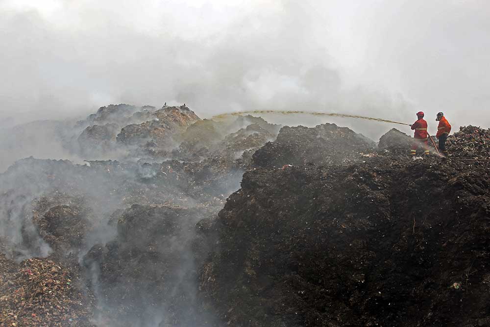 Kebakaran TPA Rawa Kucing di Tangerang Mulai Bisa Dipadamkan