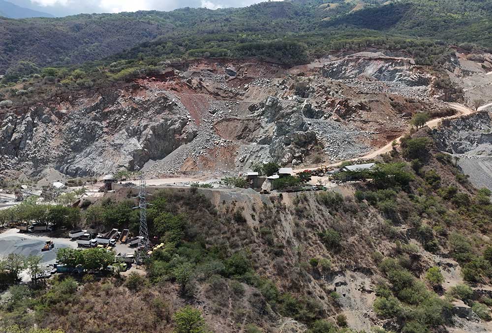 Potret Penambangan Batu dan Pasir di Kawasan Tambang Galian C di Palu ...