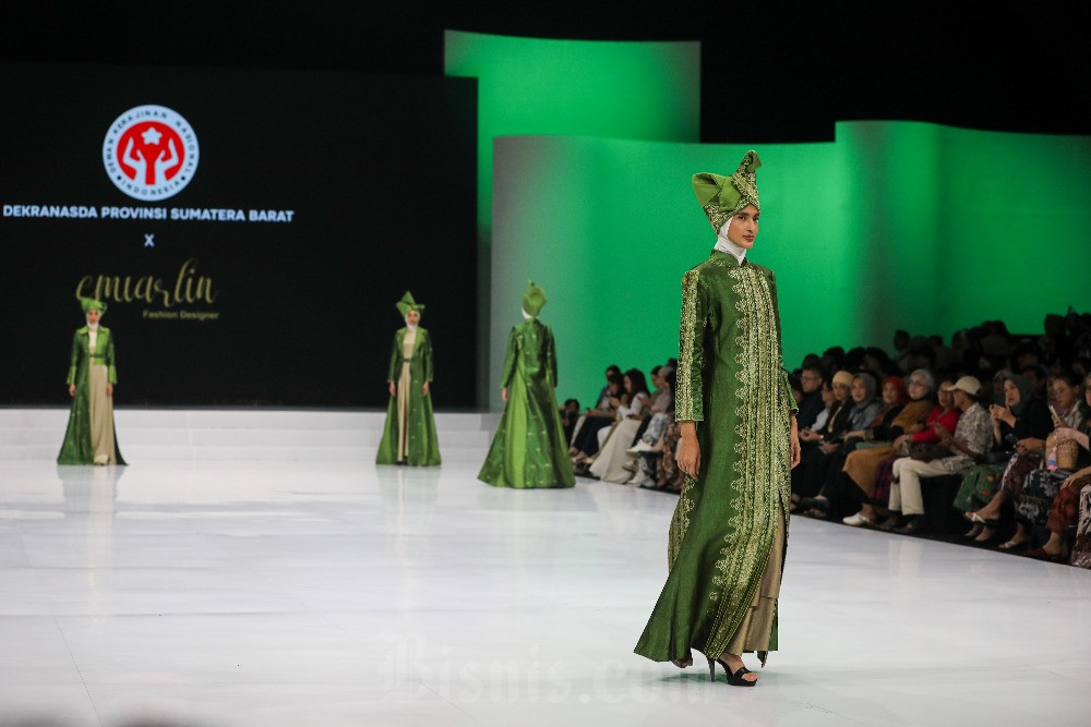 Songket Minangkabau Tampil Pada IFW 2024