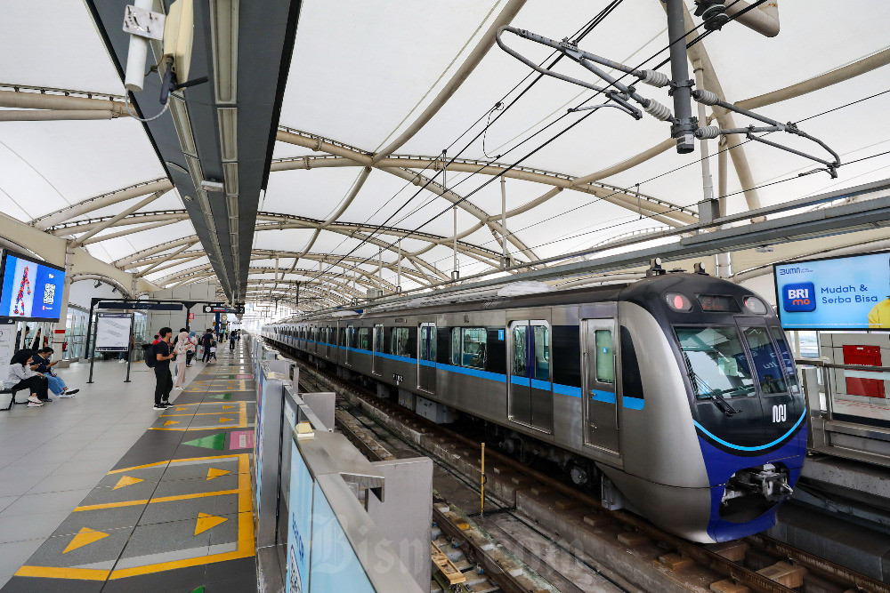 Jumlah Penumpang MRT Jakarta Pada Juli 2024 Mencapai 124.657 Orang Per Hari