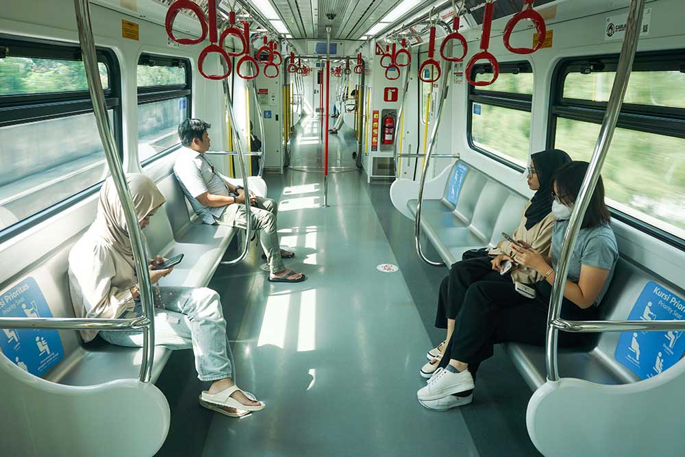 Pemprov DKI Jakarta Gratiskan Transjakarta, MRT Jakarta, dan LRT Jakarta Pada Momen Pergantian ...