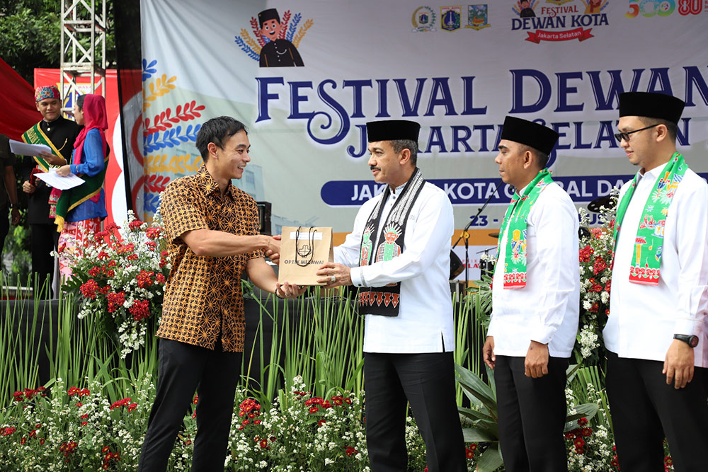 Optik Melawai Gelar Pemeriksaan Mata Gratis dan Mendonasikan 1.000 ...