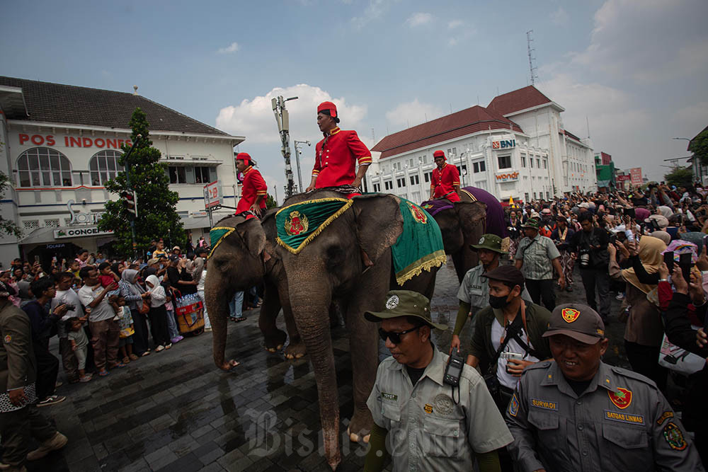 Doa Bersama dan Kirab Peringatan Maulid Nabi di Tanah Air