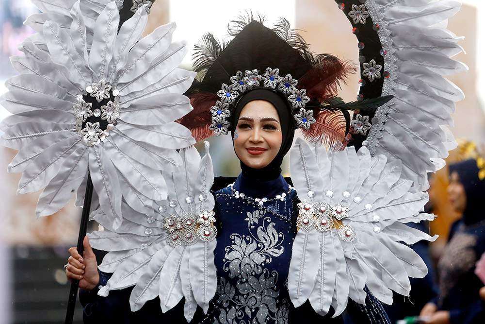 Gorontalo Karnaval Karawo 2025 Tampilkan Pesona Sulaman Khas Nusantara