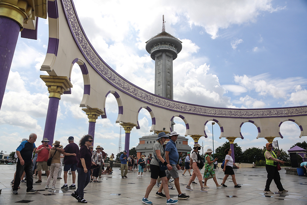 1.000 Lebih Wisatawan Mancanegara Kapal Pesiar Kunjungi Destinasi ...