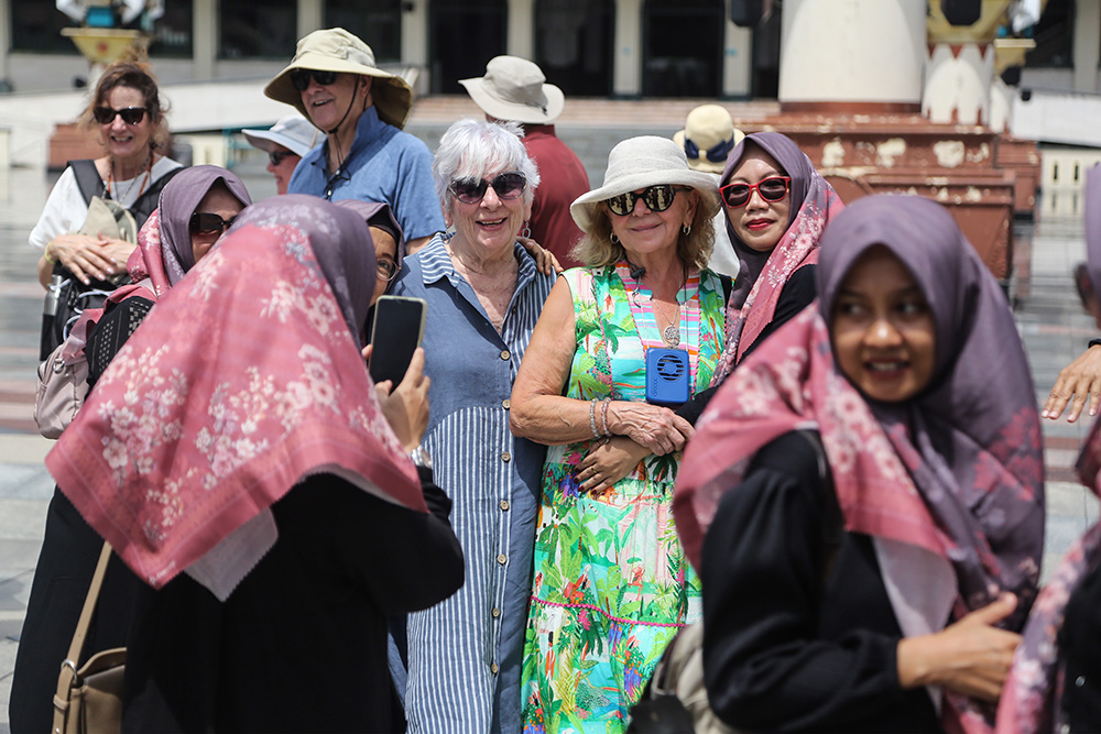 1.000 Lebih Wisatawan Mancanegara Kapal Pesiar Kunjungi Destinasi ...