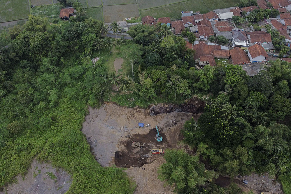 Warga Bungursari Minta Penutupan Tambang Pasir Ilegal di Tiga Gunung