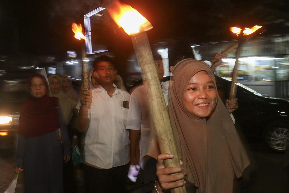 Gema Takbir dan Pawai Obor Semarakkan Malam Iduladha di Berbagai Daerah