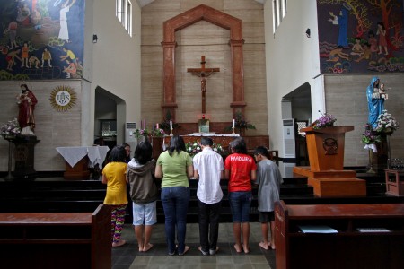 NATAL, Peristiwa Inkarnasi Allah Jadi Manusia