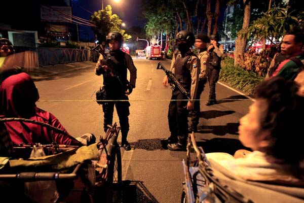 Polisi Tegaskan Bom Di Gereja Santa Anna Duren Sawit Hoaks