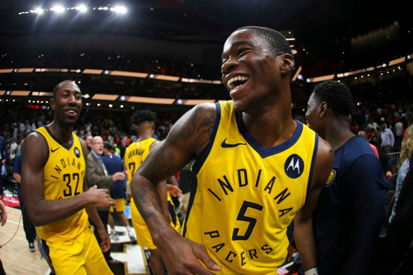 Hasil Basket NBA : Diwarnai Aksi Heroik Sumner, Pacers Atasi Hawks