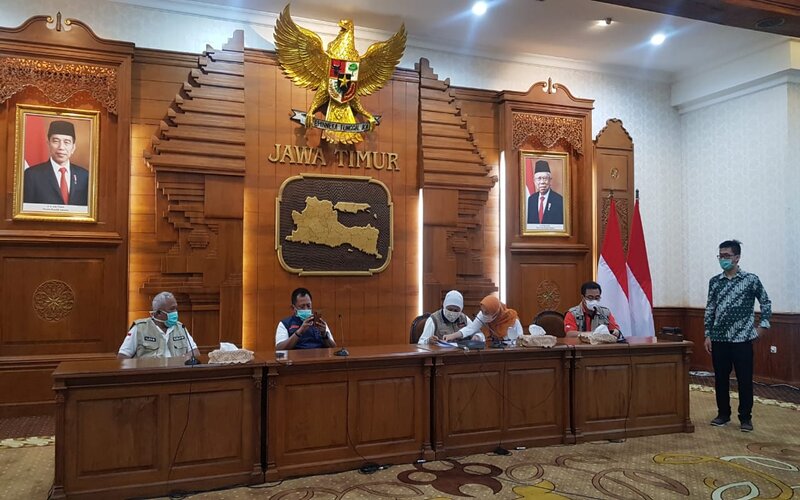 Pemprov Jatim Telaah Draf Penerapan PSBB Surabaya Raya Pemprov Jatim Telaah Draf Penerapan PSBB Surabaya Raya