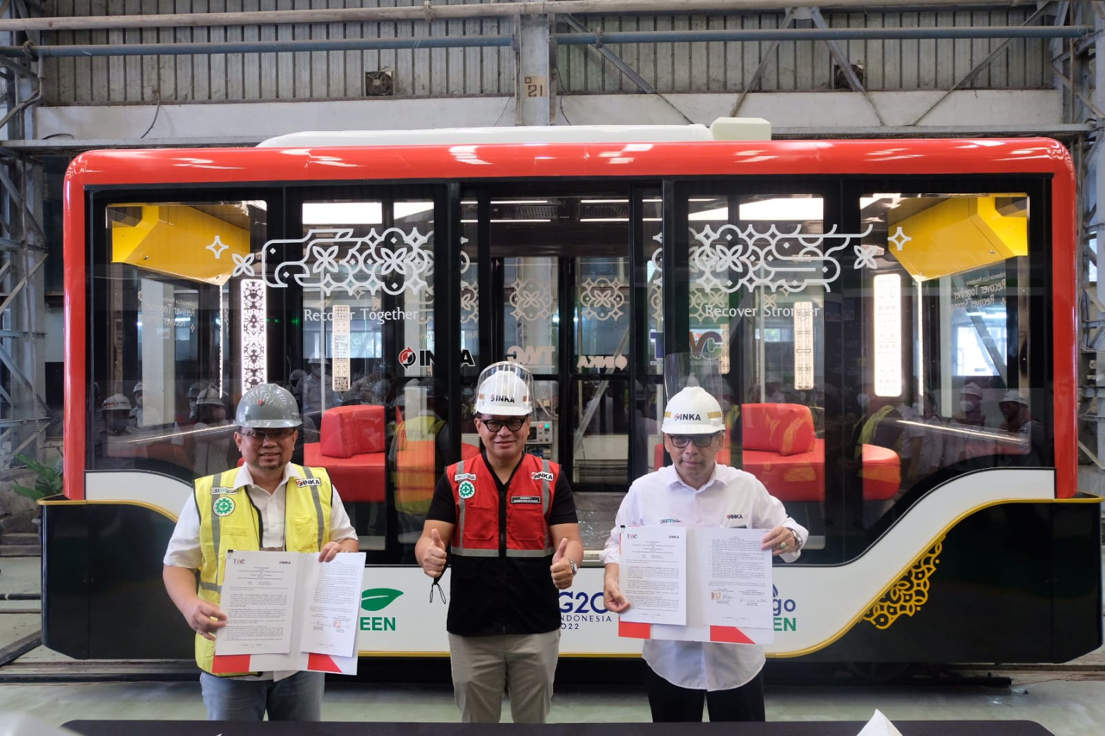 Menanti Ikon Trendi Taman Mini : Tram Mover Elektrik