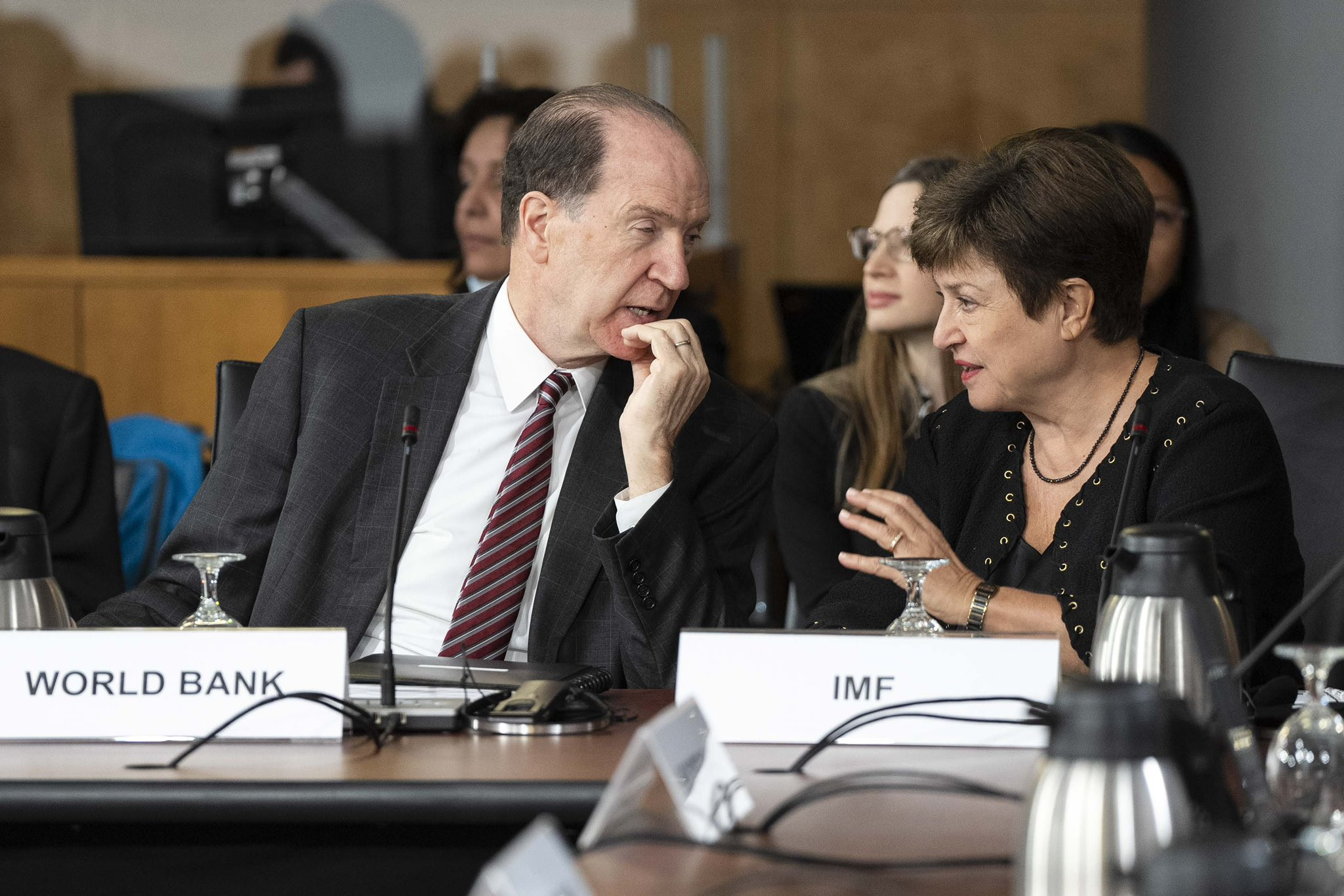 Risiko Utang Negara Berkembang Hadapi Resesi 2023