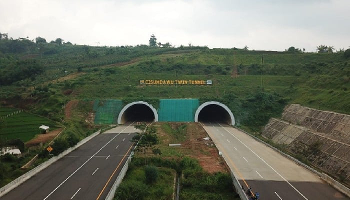 Fakta di Balik Penyebab Terowongan Kembar Tol Cisumdawu Retak