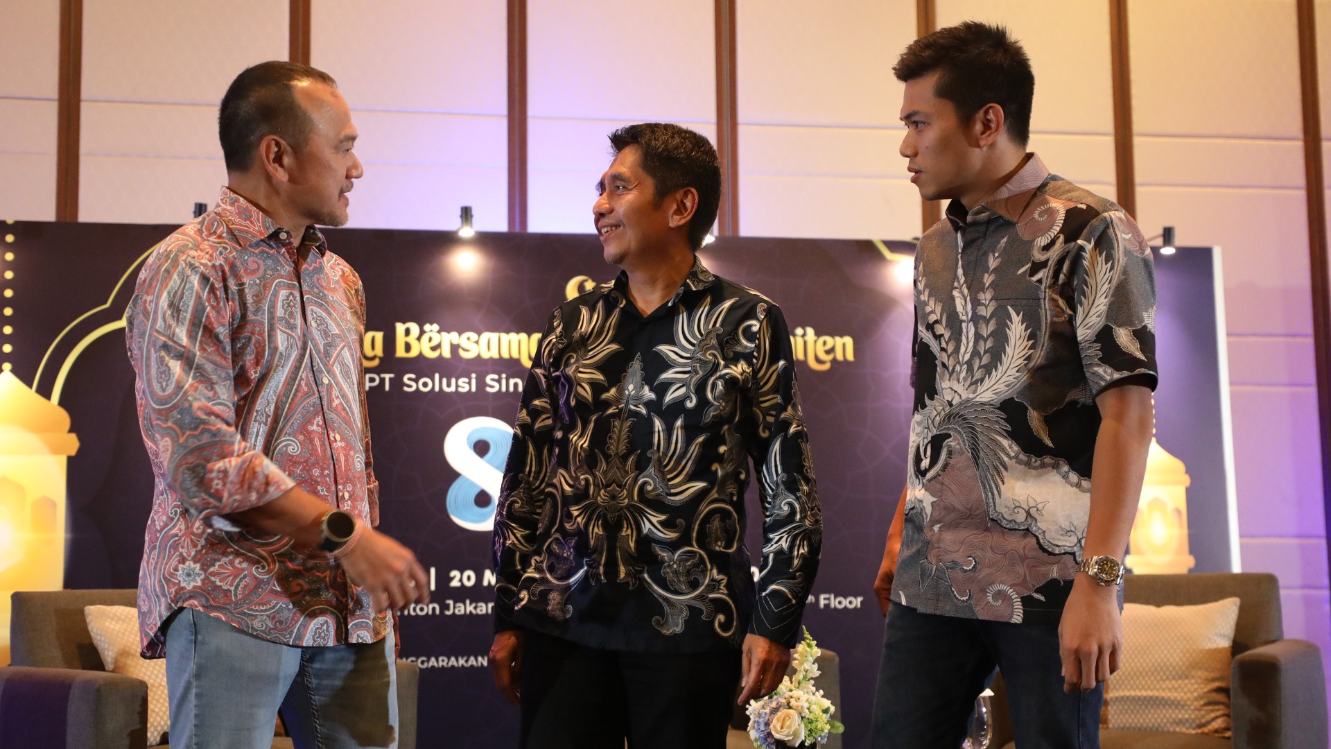 Gerak Surge (WIFI) Kebut Internet Murah dan Lelang Frekuensi 1,4 GHz