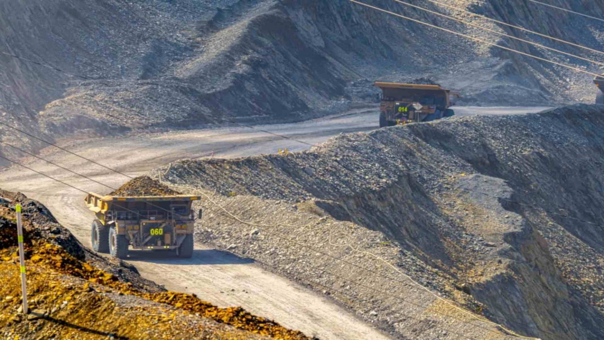 Kompaknya BlackRock dan Vanguard di Amman Mineral (AMMN)