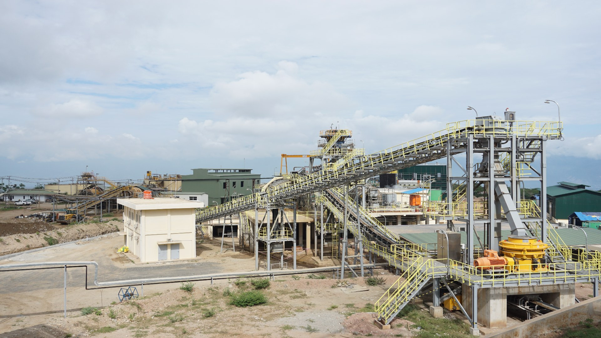 Pijakan Kuat Bumi Resources (BUMI) Garap Proyek Tambang Emas Wolfram