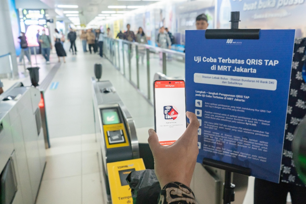 Jumlah Penumpang MRT Anjlok 70%, Stasiun Istora Mandiri Rusak Berat ...