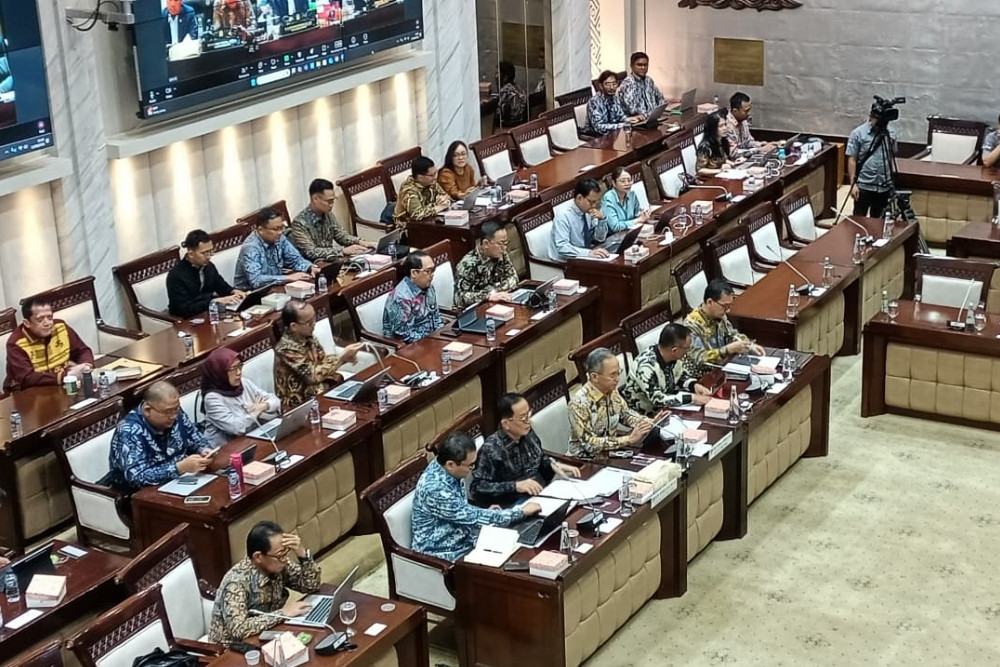 Kata Bos OJK Soal DPR Bisa Evaluasi Komisioner Hingga Gubernur BI Lewat Revisi UU P2SK