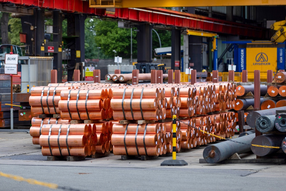 Harga Tembaga Melaju, Pasokan Turun Imbas Longsor Tambang Freeport di ...