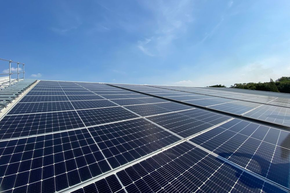 Jayamas Medica (OMED) Operasikan PLTS 740 kWp