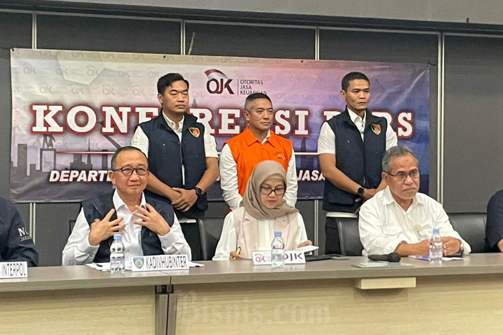 Interpol: Eks Bos Investree Adrian Gunadi jadi Permanent Resident Qatar