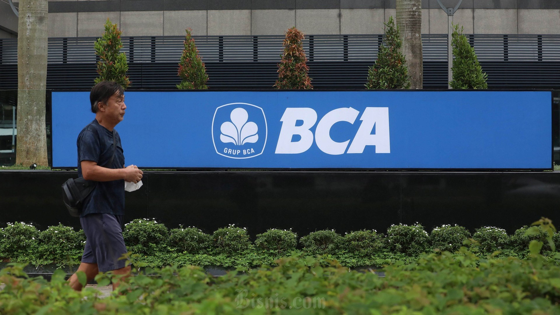 Posisi Saham BBCA di Tengah Rencana Kebijakan Deposito Valas 4% Bank ...