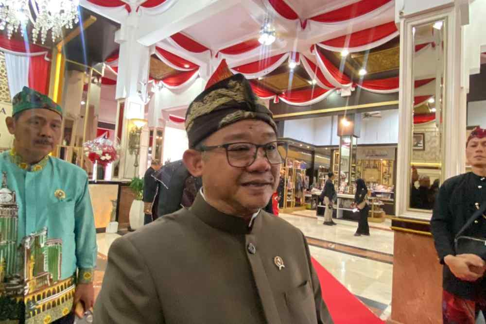 Peringati Hari Guru, Abdul Mu'ti Janji Tingkatkan Kesejahteraan dan ...