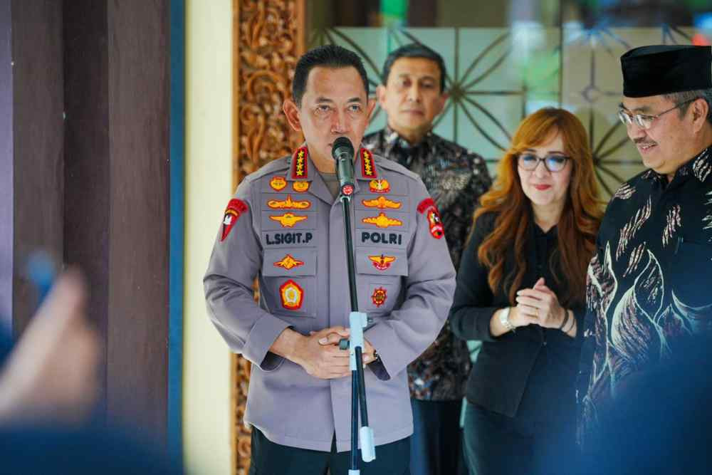 Kapolri Kerahkan 12.397 Personel untuk Tangani Banjir Sumatra