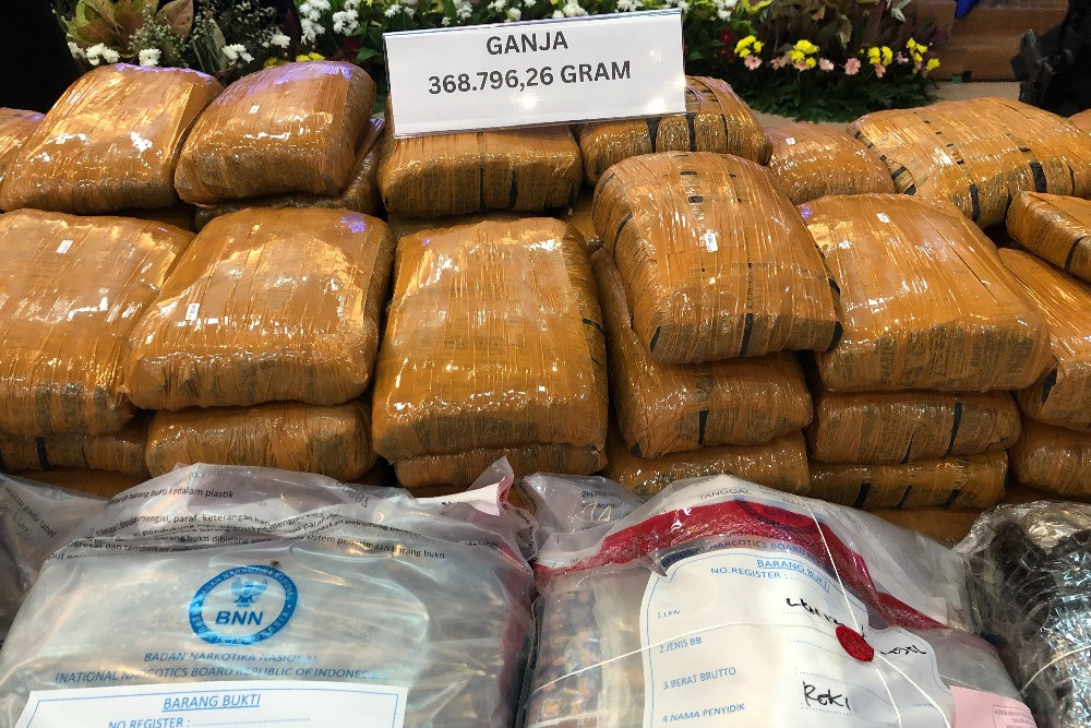 Fakta Penggerebekan Pabrik Narkotika Cair yang Produksi Happy Water, Apa Itu?