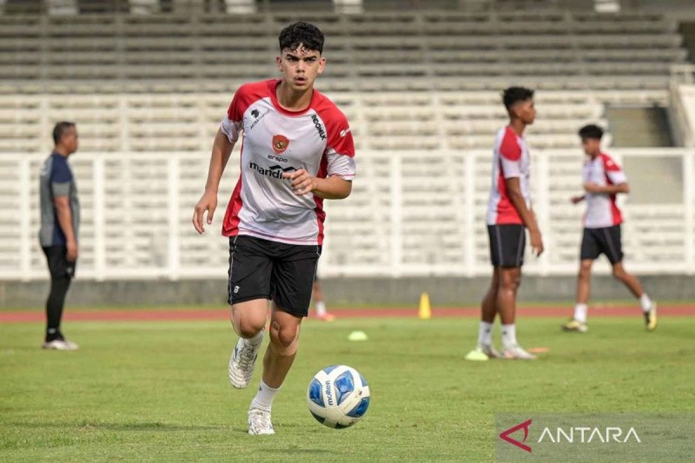 Berbagi dengan Tim Senior, Mathew Baker Gabung Timnas U-19 Indonesia ...