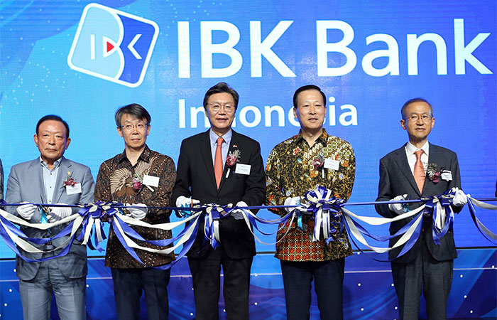 PELUNCURAN IBK BANK INDONESIA - Bisnis.com