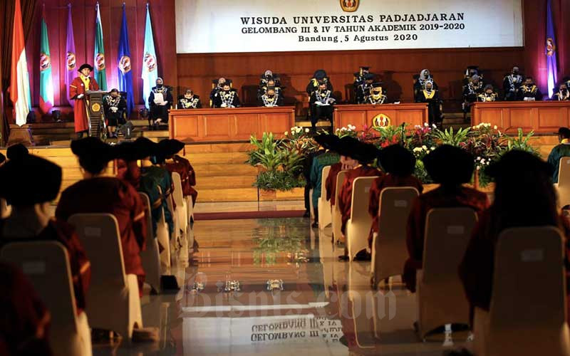Unpad Gelar Wisuda Secara Hybrid saat Pandemi Covid-19