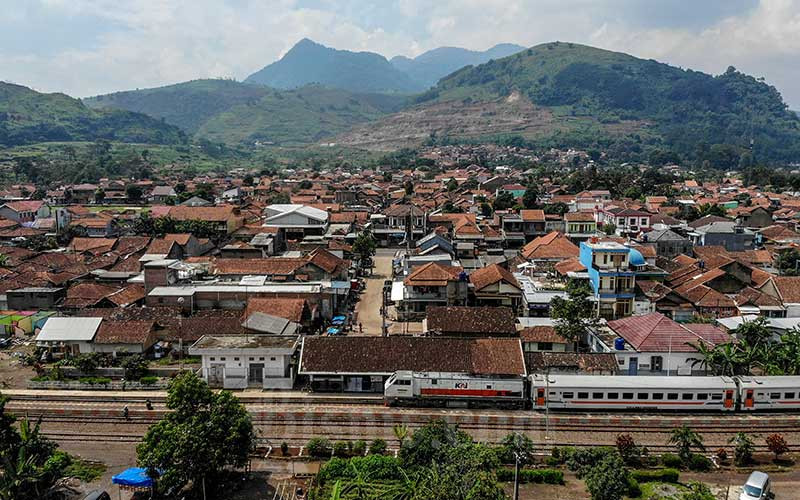 Stasiun Nagreg Menjadi Stasiun Kereta Api Tertinggi di Indonesia