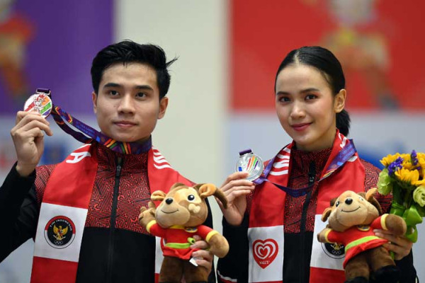 Atlet Wushu Indonesia Persembahkan Medali Perak Dan Perunggu Pada Sea
