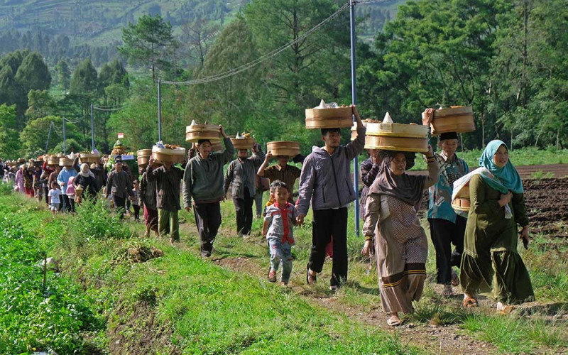 Tradisi Merti Desa di lembah gunung Sindoro-Sumbing Sudah Turun Menurun ...