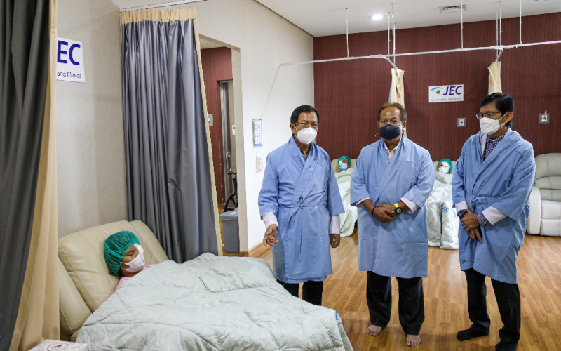 RS Mata JEC Berikan Operasi Gratis Kepada 100 Pasien Mata Juling - Bisnis.com