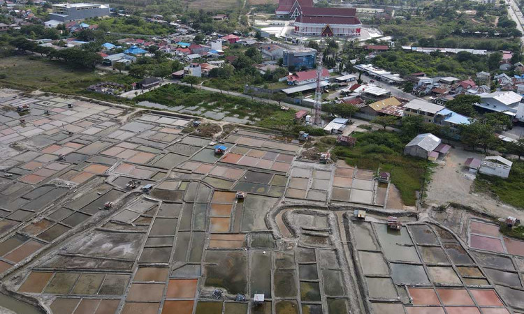 Pemerintah Targetkan Produksi Garam Mencapai 1,5 Juta Ton Pada Tahun Ini